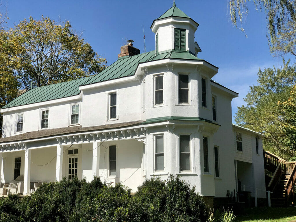Farmhouse Suite - Valley View Farm